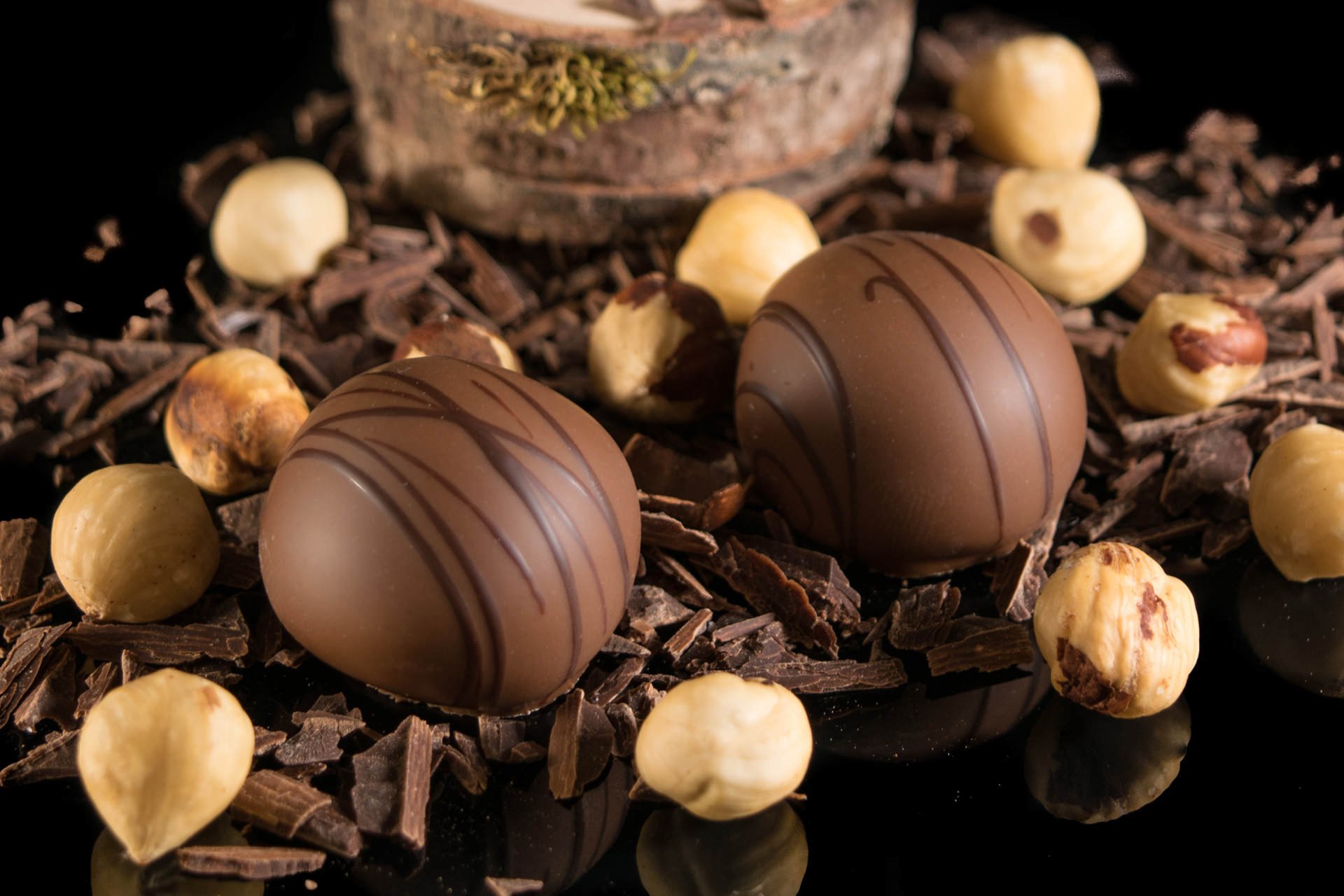 Hazelnut praline in milk couverture - bafatakis